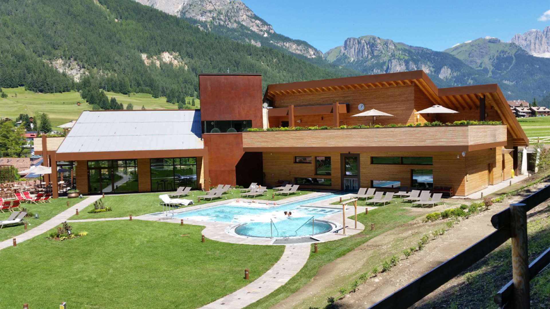 Spa interiors, spa flooring and wellness center cladding by Isoplam