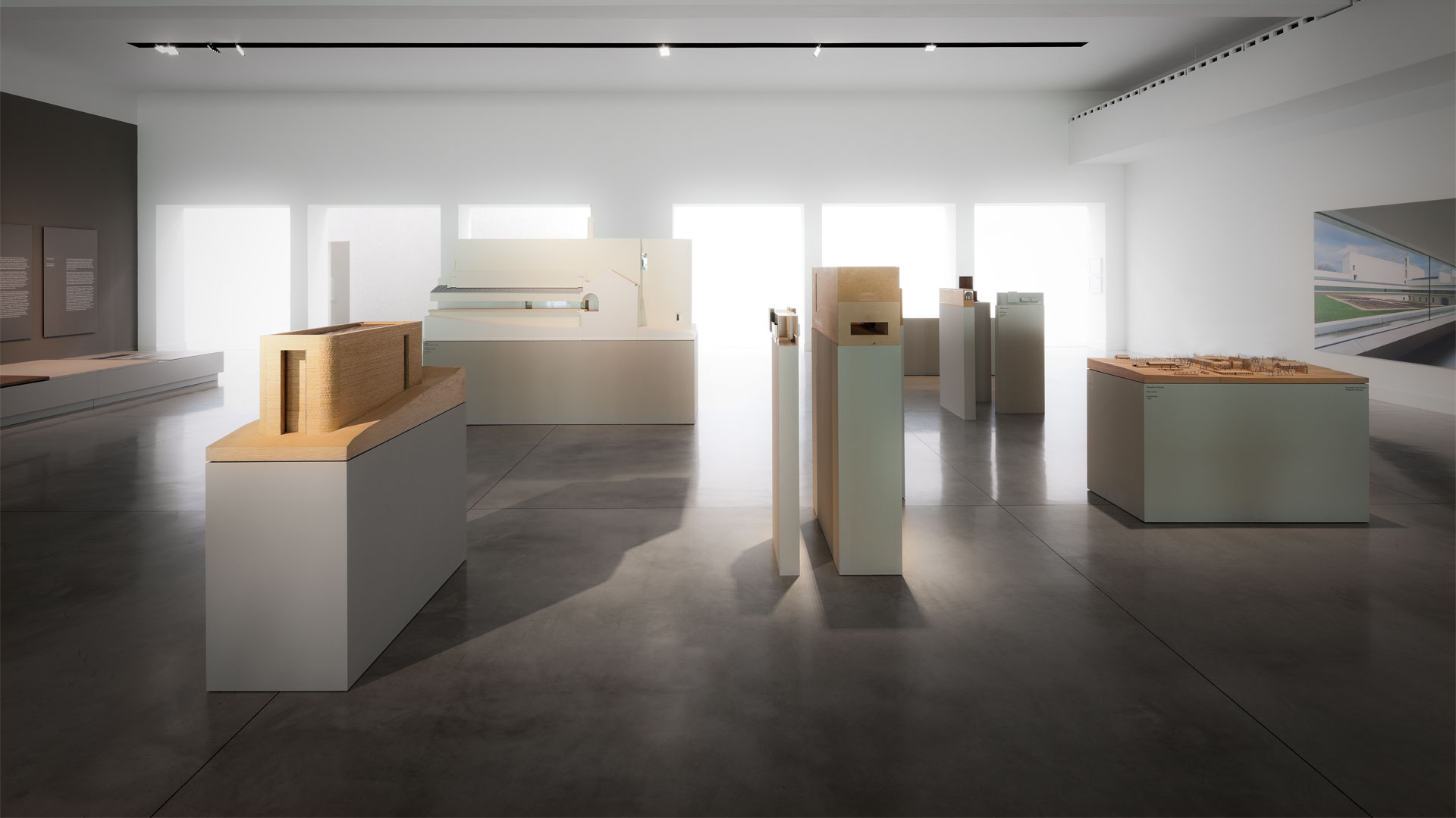 Museums: flooring and wall ideas by Isoplam