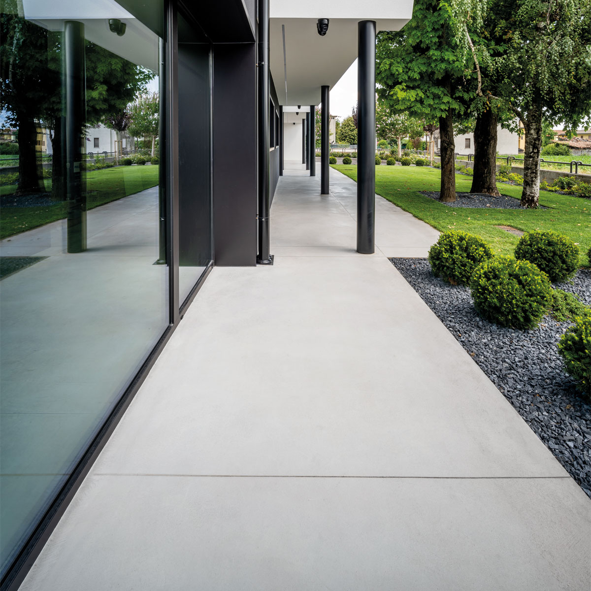 L'effet hélicoptère de faible épaisseur pour une utilisation en extérieur